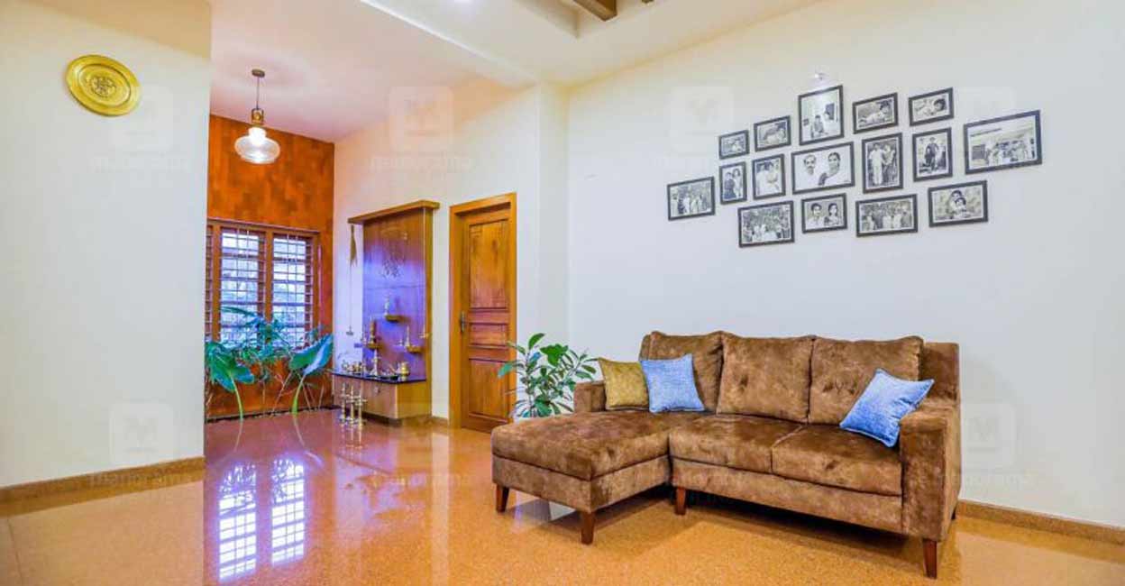 This single-storey Muvattupuzha house is the perfect gift from a son to ...