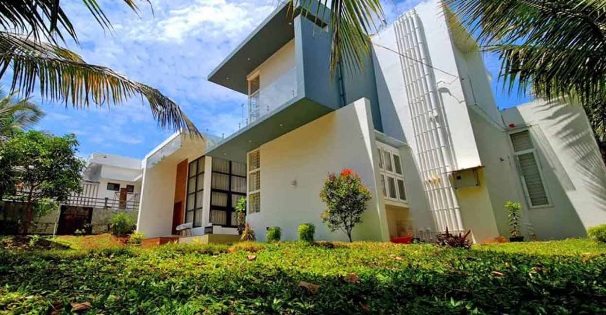 Elegant and space efficient, this Malappuram house is a head-turner ...