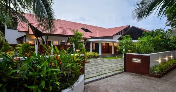 Award winning Thrithala house perfectly suits the tropical weather of ...