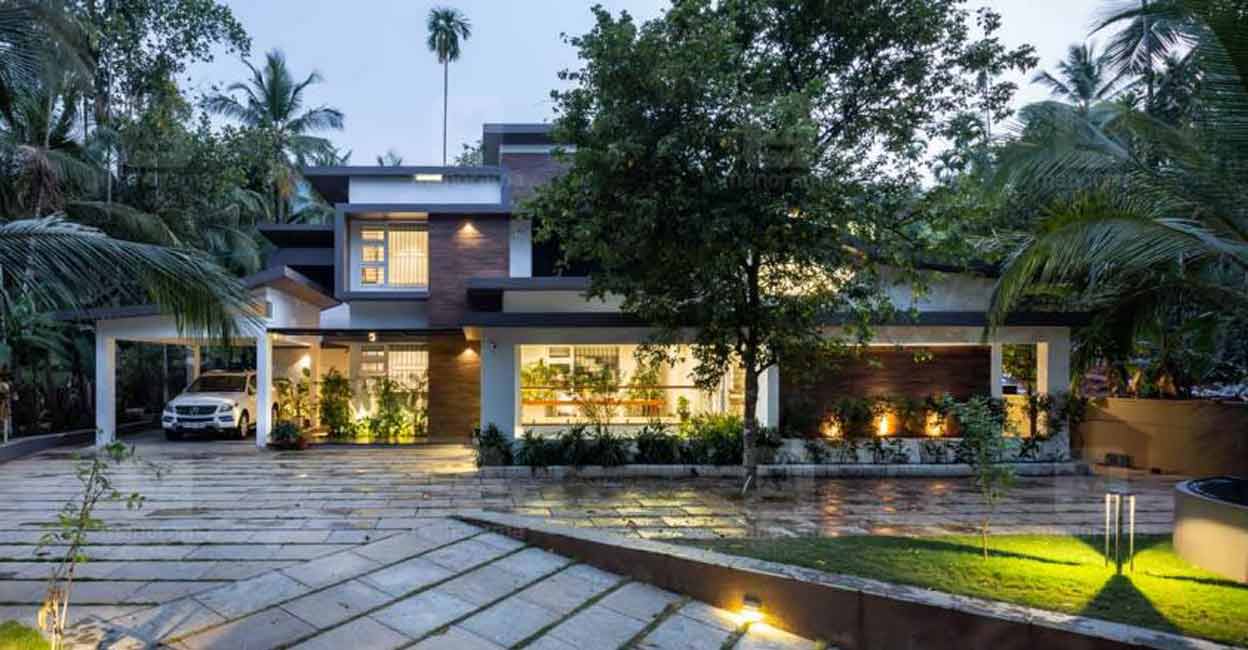 Contemporary Kondotty house impresses with stunning features ...