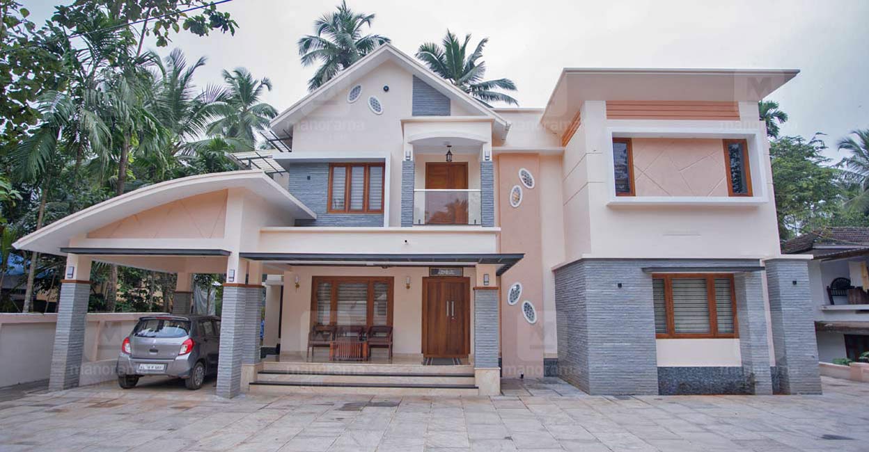 This minimal Kuttiady house impresses with unique designs and facilities