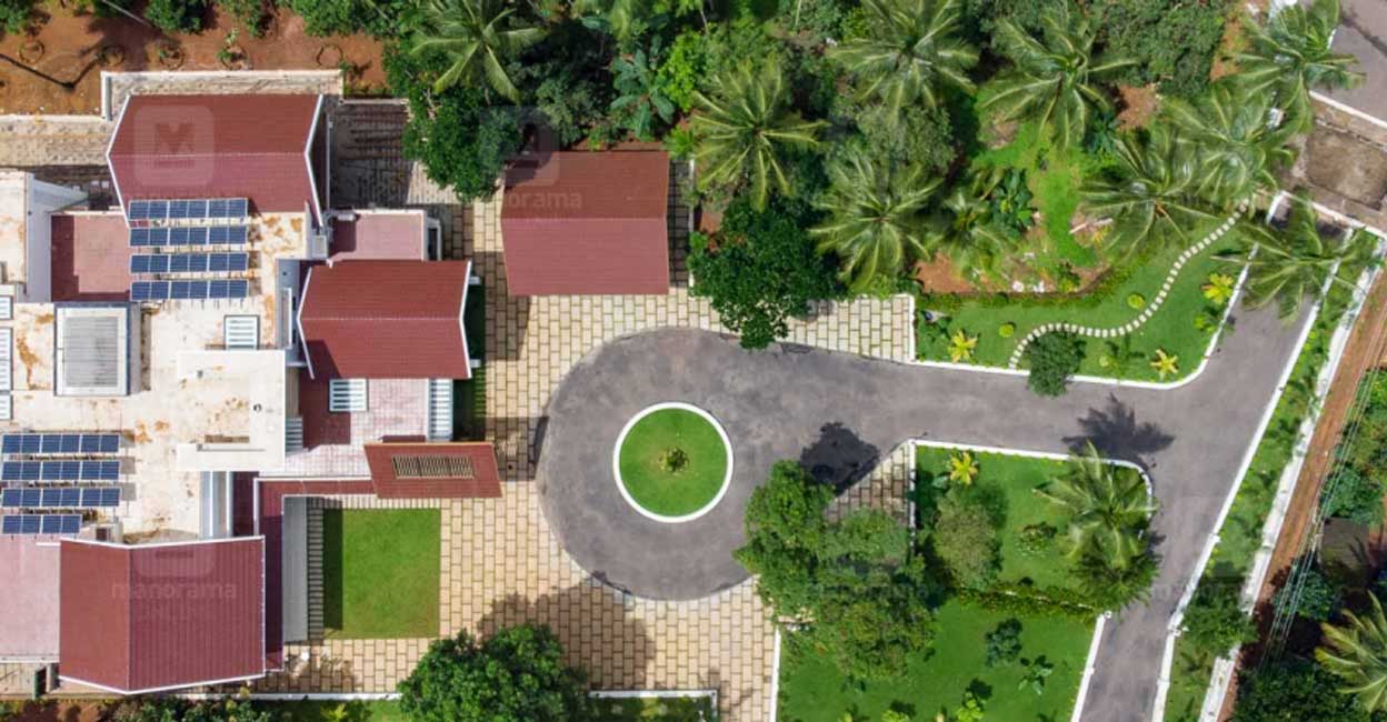 Palatial mansion in Valancheri with lavish interiors is epitome of ...