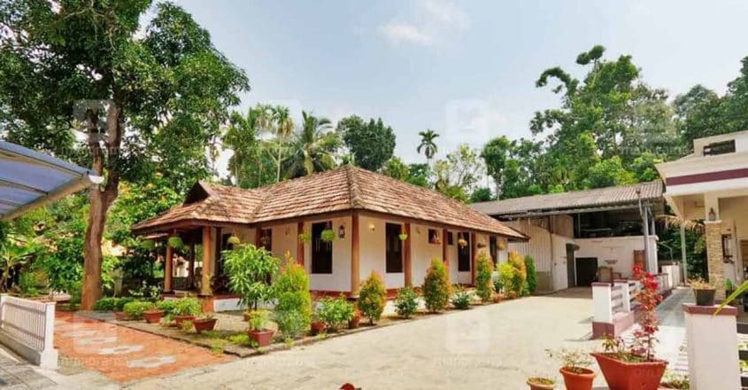 This traditional Aluva house is classy in design, pocket-friendly on ...
