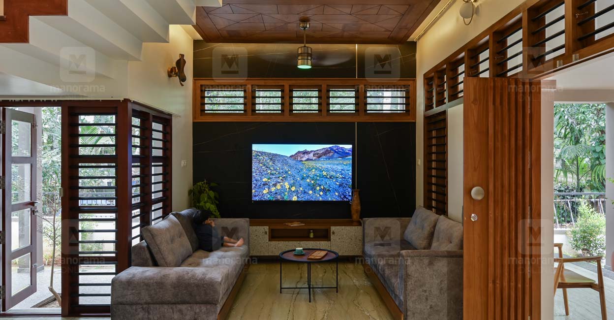 This contemporary Pulikkal house is replete with modern amenities ...