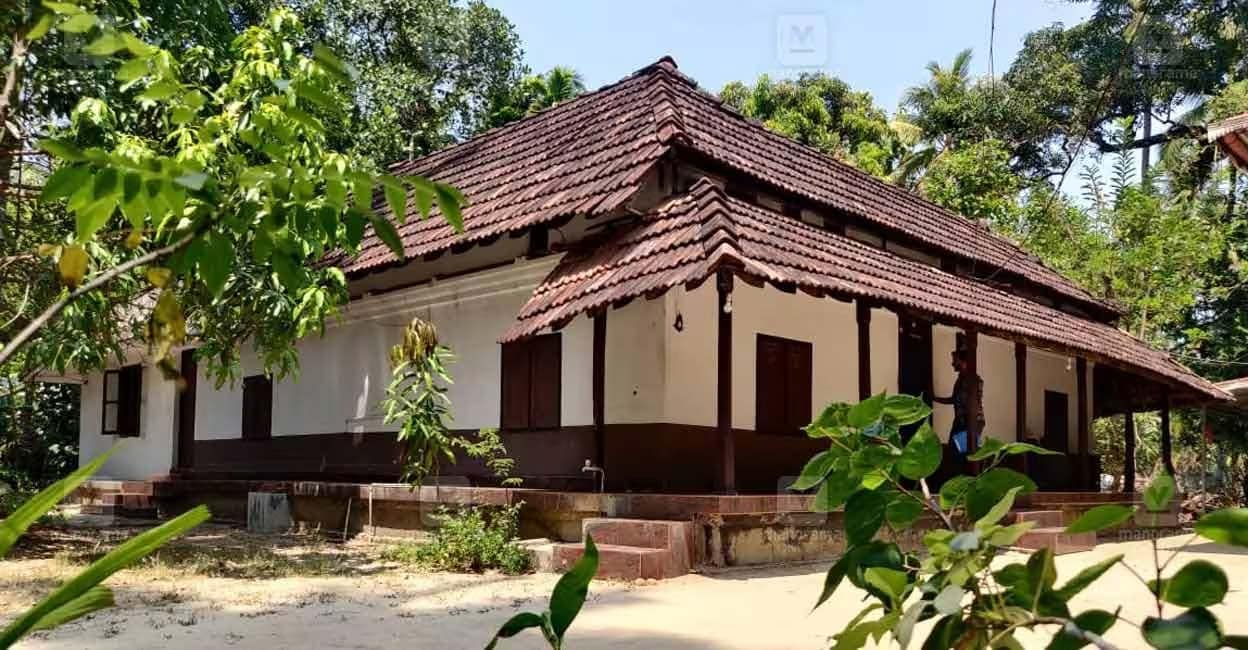 When interiors of an ancestral house was renovated retaining heritage ...