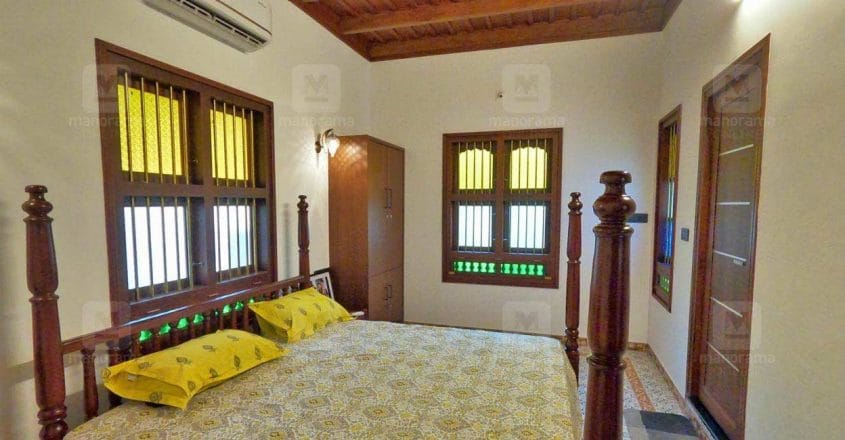 Hareesh Kanaran’s traditional house in Calicut boasts of classy ...