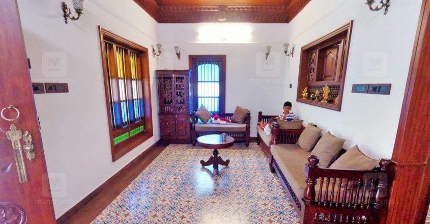 Hareesh Kanaran’s traditional house in Calicut boasts of classy ...