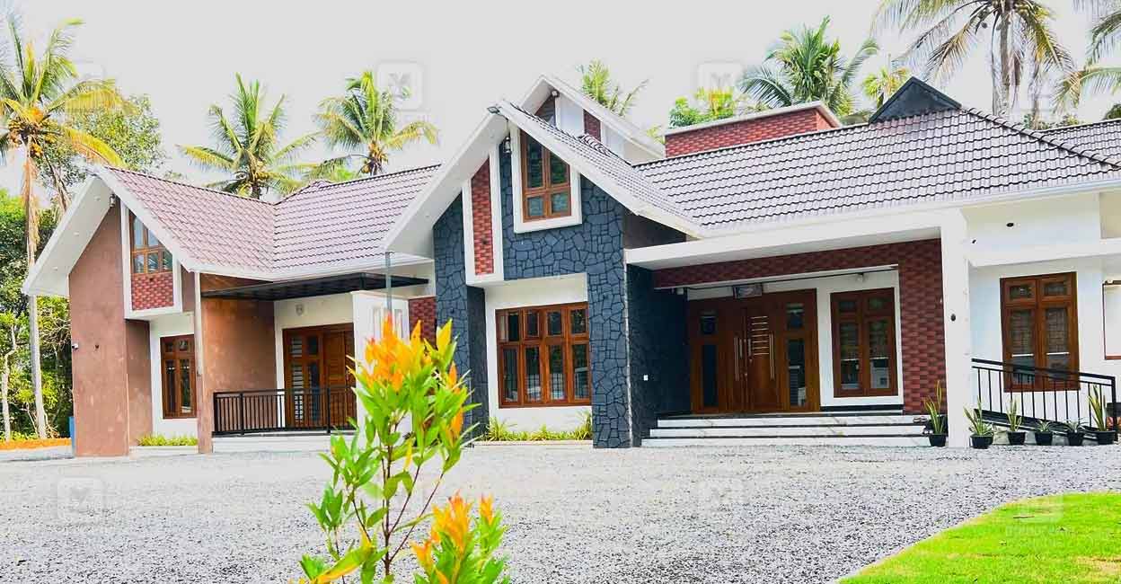 This single-storey Wayanad house is spectacle of enthralling ...