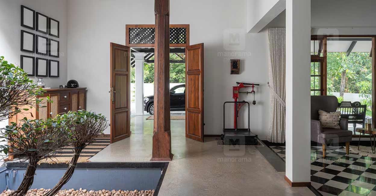 This classy Kalady house celebrates traditional and Dutch architectural ...