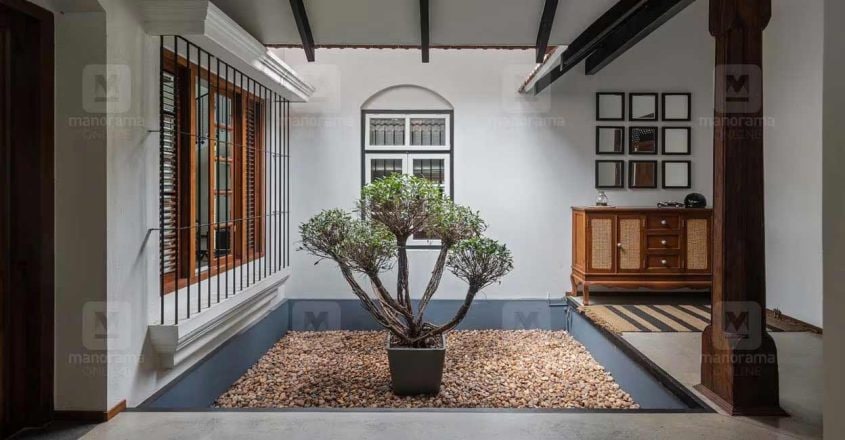 This classy Kalady house celebrates traditional and Dutch architectural ...