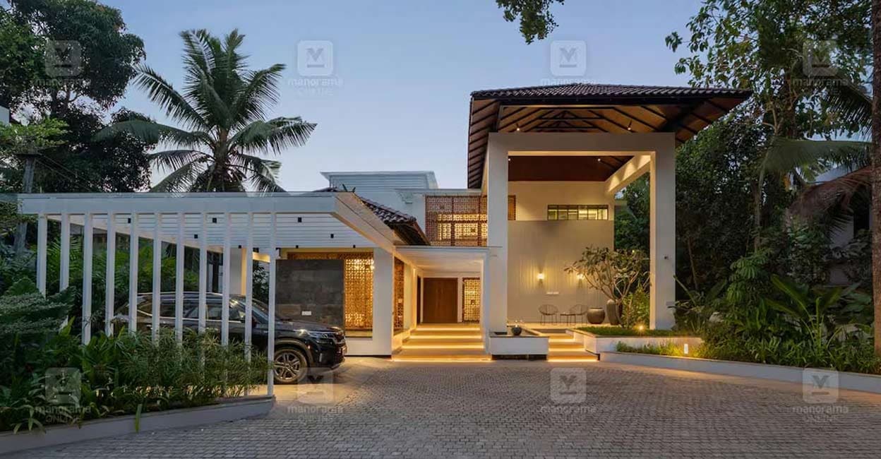 Spectacular mansion with exuberant interiors, lavish landscape is a ...