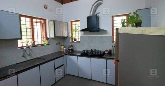 This simple, single storey Alappuzha house is elegant and extremely ...