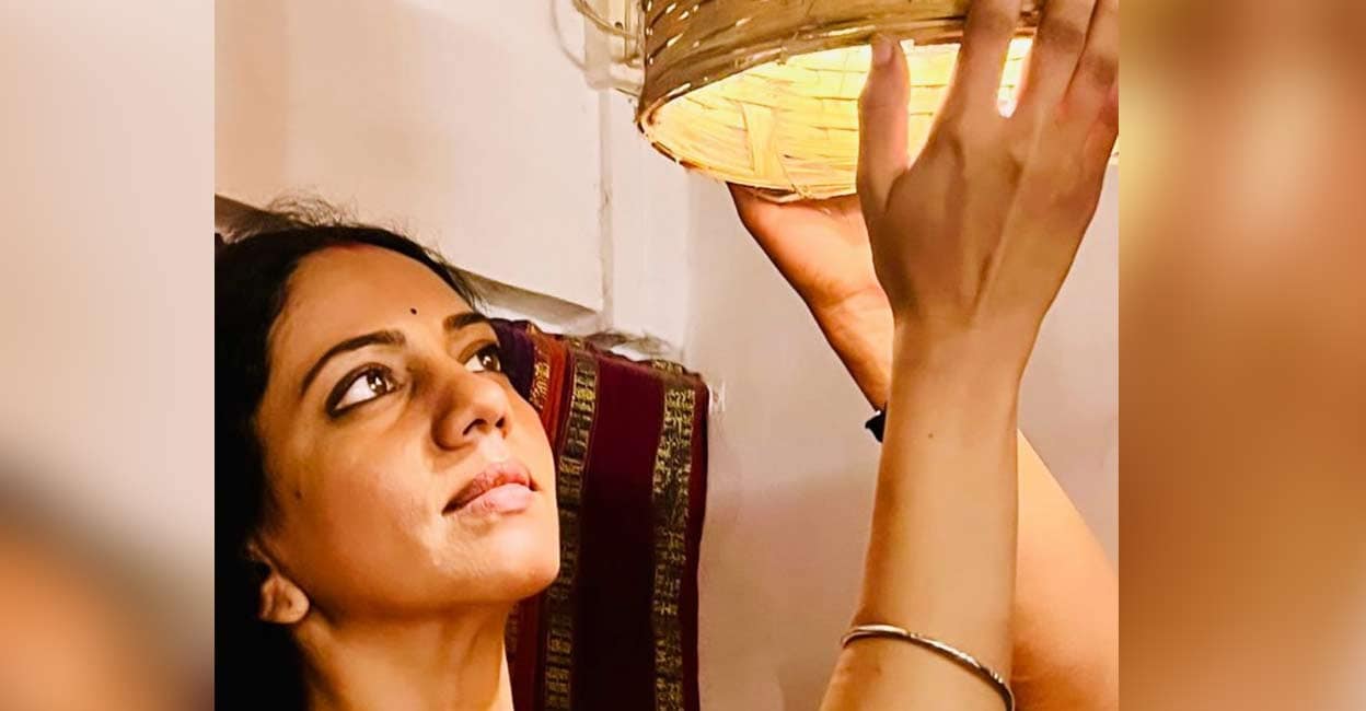 Actress Neha Joshi reveals her penchant for upcycled products as decor ...