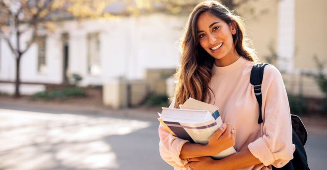 Tilt your head a bit while talking, it can boost social engagement ...