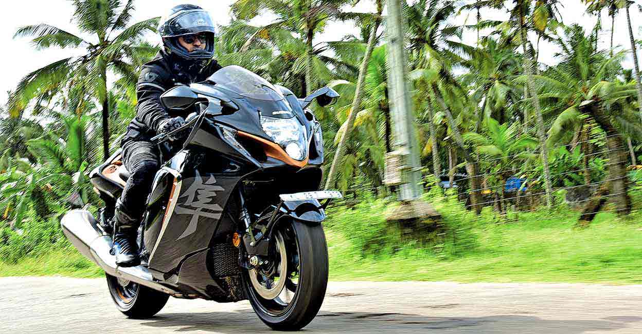 Hayabusa test drive: A cruise missile from Suzuki | Auto News | Fast ...
