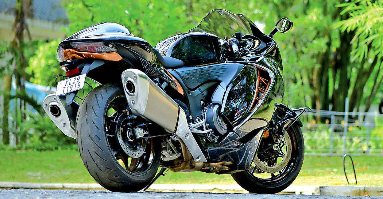 Hayabusa test drive: A cruise missile from Suzuki | Auto News | Fast ...