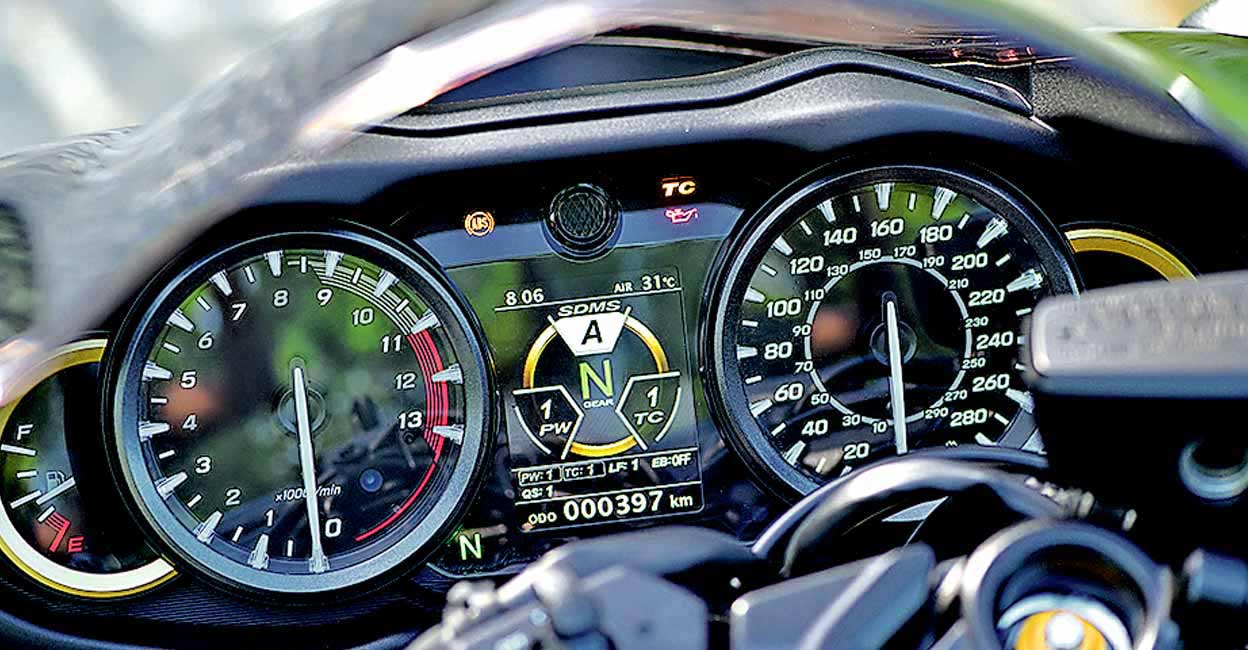 Hayabusa test drive: A cruise missile from Suzuki | Auto News | Fast ...