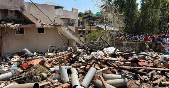 Massive explosion in firecracker storage at Tripunithura; one killed ...