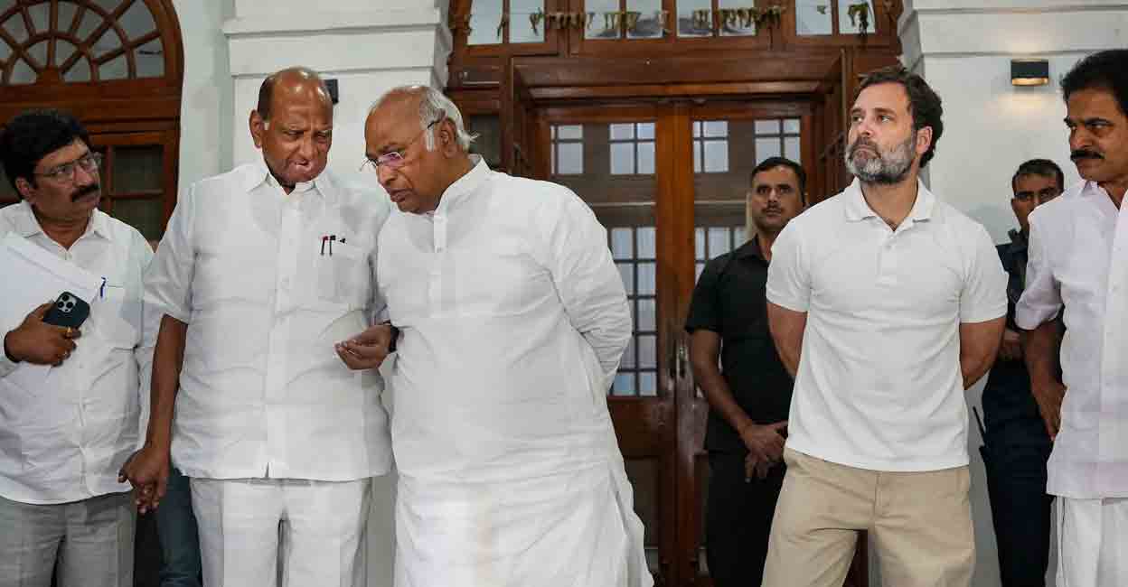 Opposition Rallies Against Bjp Ahead Of 2024 Polls Kharge Reaches Out