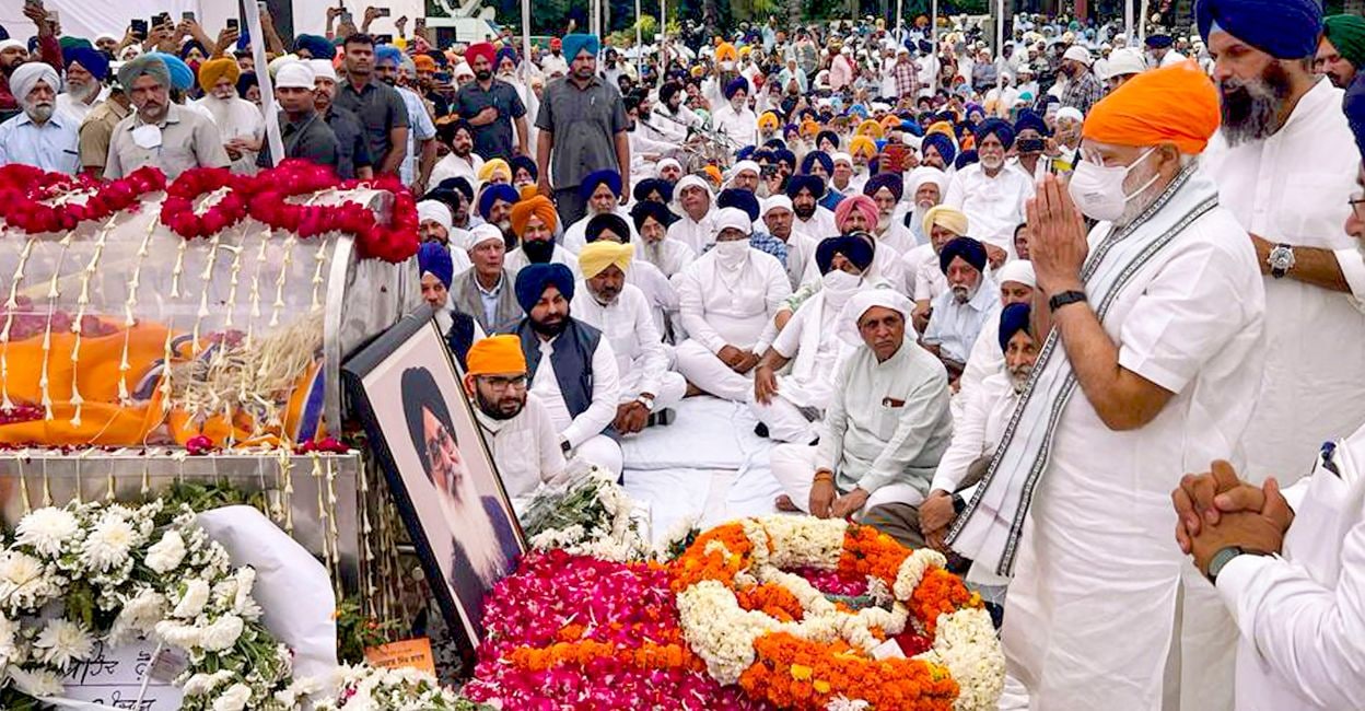 Former Punjab CM Parkash Singh Badal cremated with full state honours at ancestral village ...