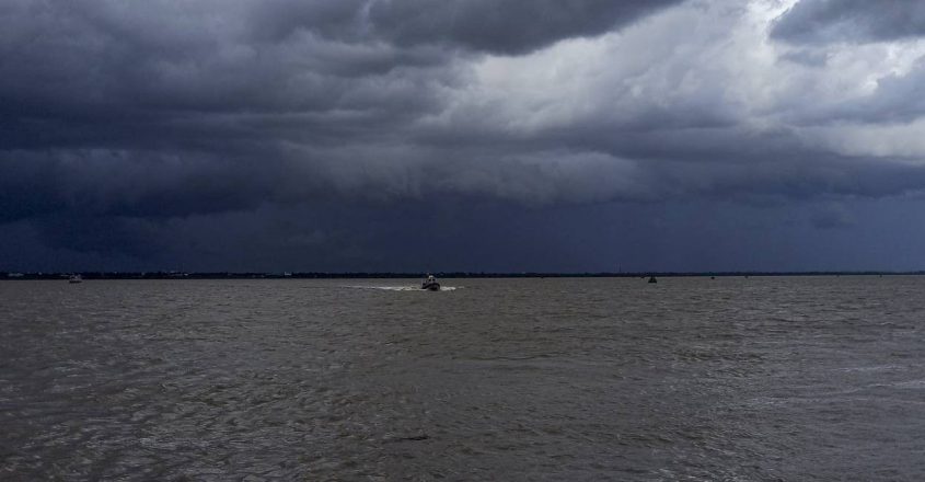Cyclone 'Remal' to make landfall in West Bengal tonight, IMD warns of ...