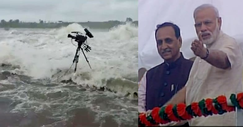PM Modi's timely alert saves TV crew from being washed away| Video ...