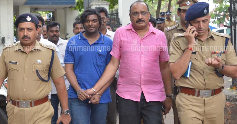 Cadell took killing lessons from the Internet, practiced using a dummy ...