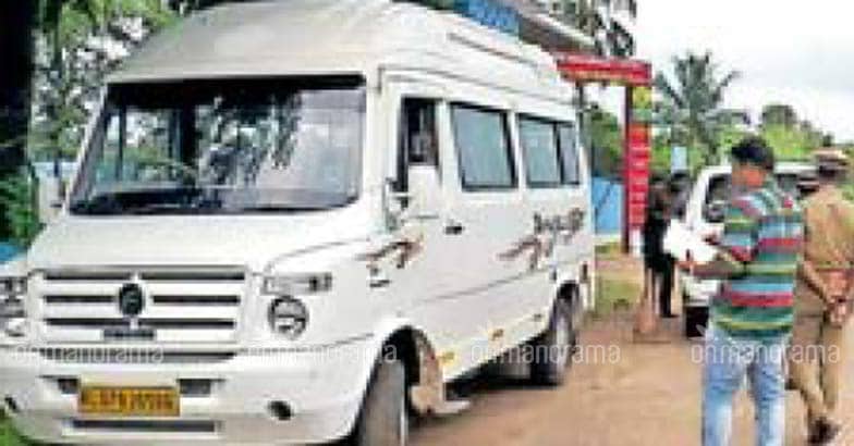 Vehicle used in kidnap bid of producer's wife recovered | Kakkanad ...