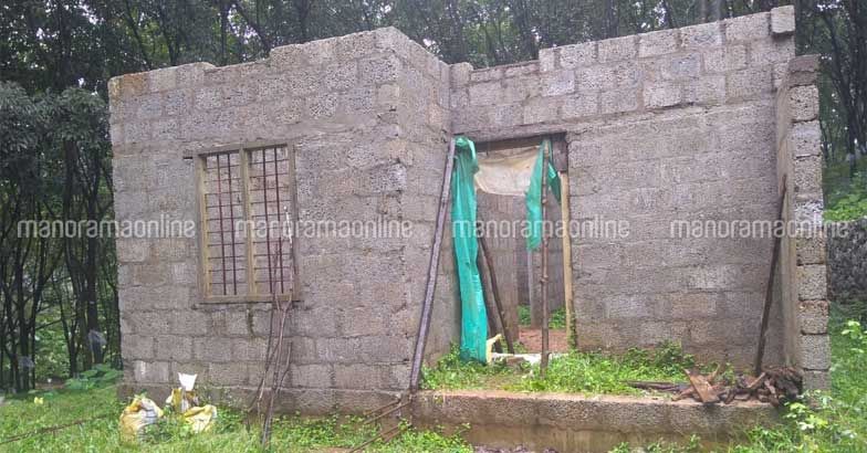 Was Jesna buried in this plot as in 'Drishyam'? | House | Jesna missing ...