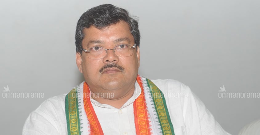 Sabarimala row: Mukul Wasnik ducks queries on Cong stand | India News ...