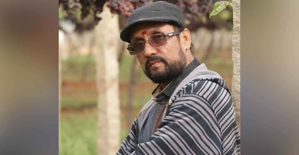 Sreedevika says Thulasidas kept knocking on her door at night during 'Avan Chandiyude Makan ...