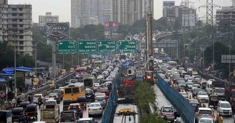 Mammoth Maratha 'mook morcha' engulfs Mumbai