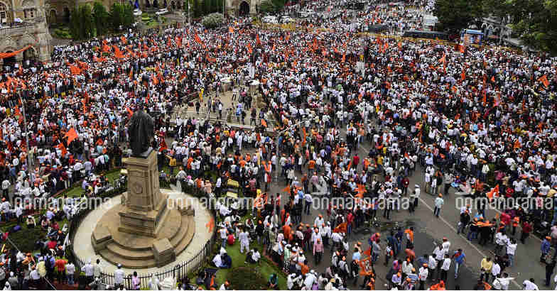Azad Maidan turns saffron as Maratha morcha reaches Mumbai | Maratha ...