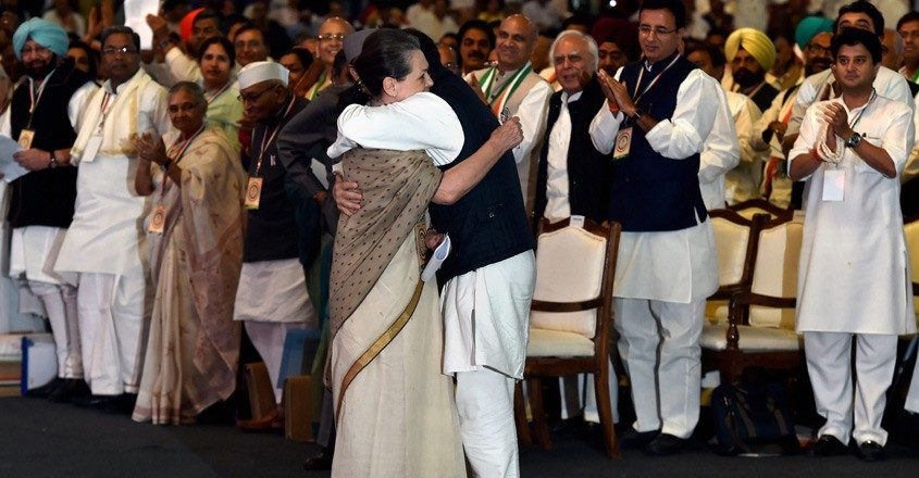 Iconic hugs that embraced history | hugs | world famous hugs ...