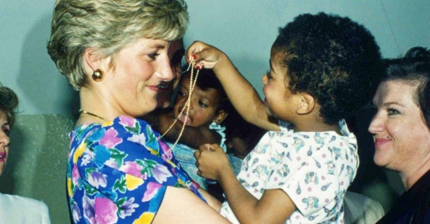 Iconic hugs that embraced history | hugs | world famous hugs ...