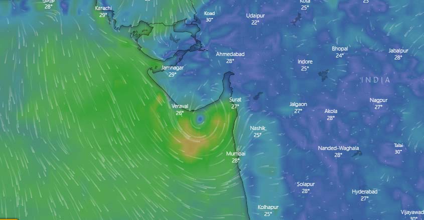 Cyclone 'Maha' spares Gujarat, showers likely for next 2 days | India ...