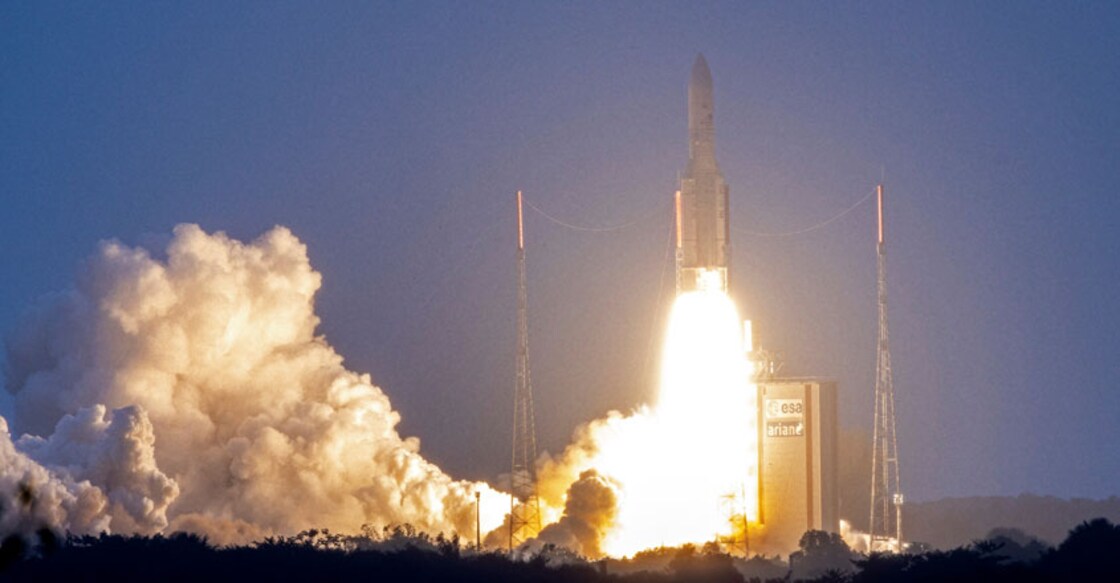 ISRO's GSAT-30 satellite successfully launched aboard Ariane rocket | India News | Manorama