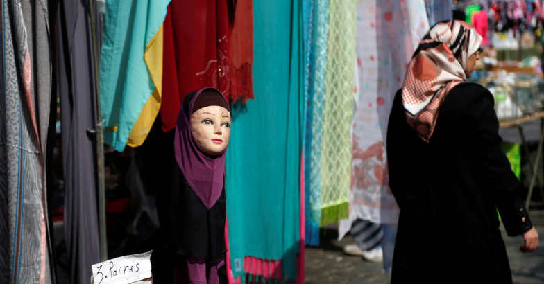Bangladeshi girl's head shaved for refusing to wear headscarf ...