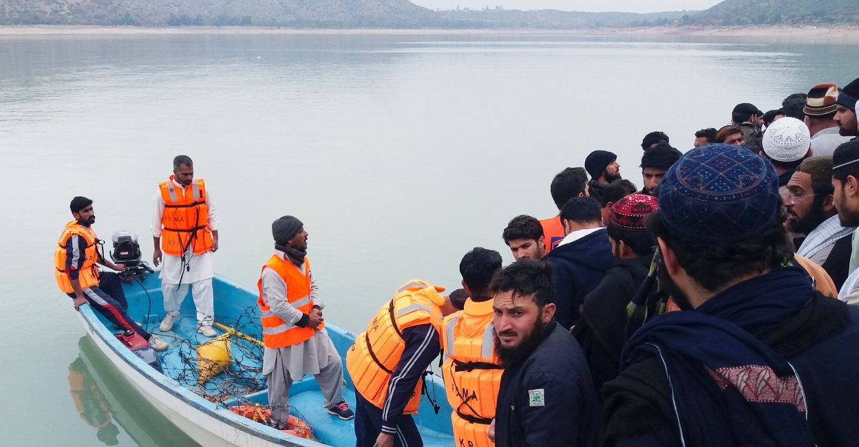 Boat capsizes in northwest Pakistan's Tanda dam; 17 students dead, 13 ...