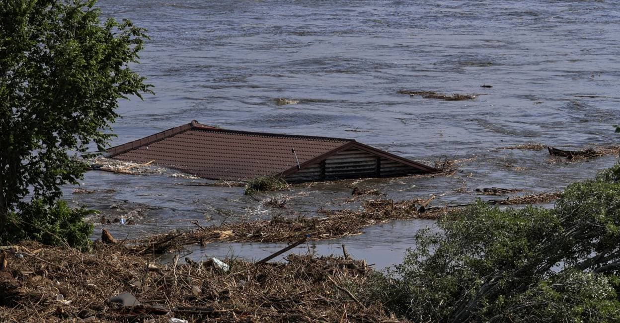 Ukraine dam burst: Zelensky terms it 'environmental bomb of mass ...