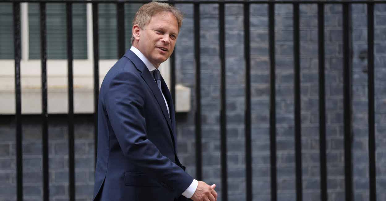 UK Defence Minister Ben Wallace resigns, Grant Shapps named successor | Manorama English