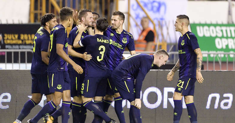 Sigurdsson's wonder goal helps Everton seal a place in Europa League