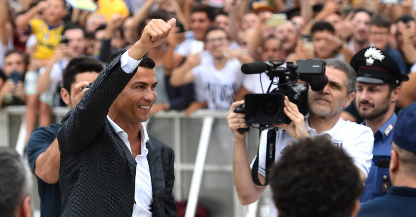 Ronaldo greets Juve fans, sparks Champions League dreams