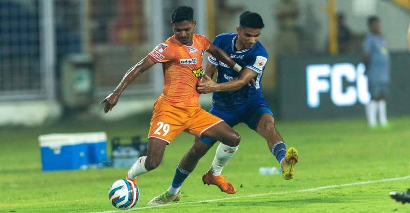 ISL: Kerala Blasters, Bengaluru seal playoff spots after Chennaiyin edge Goa