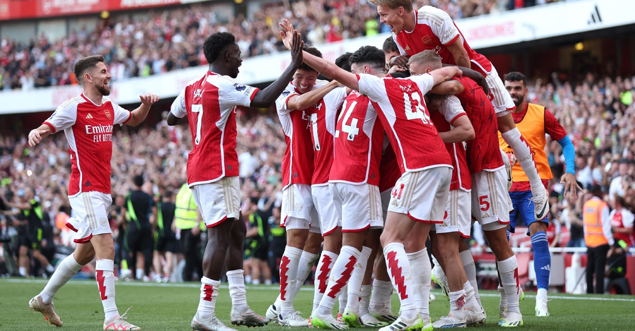 Premier League: Late Arsenal goals sink Manchester United | Football News