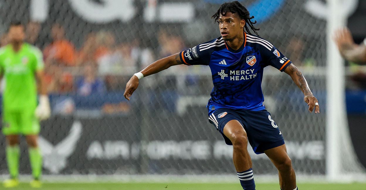 Ecuador international Angulo dies at 22 following car crash | Football ...