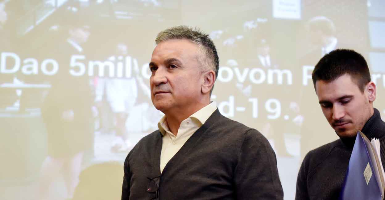 Australian Open: Djokovic's dad won't attend semifinal after Russia ...