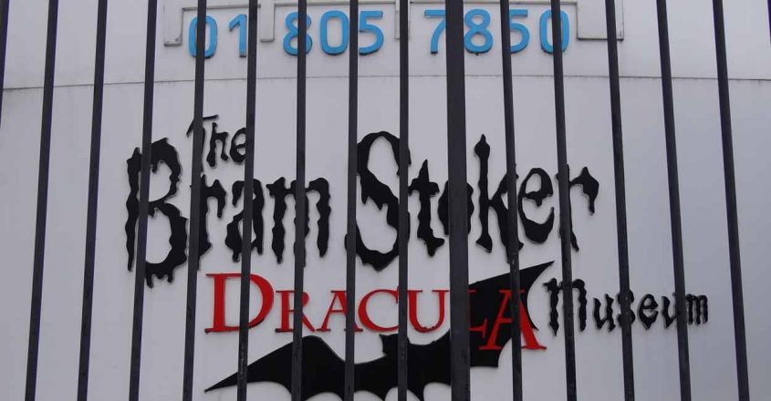 Dracula moments | Alien on a Shoestring | Onmanorama