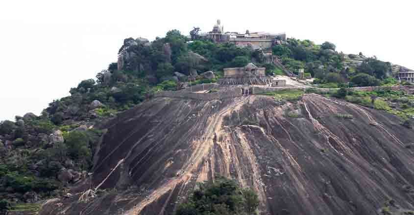 The pensive Bahubali of Shravanabelagola is majestic | Shravanabelagola ...