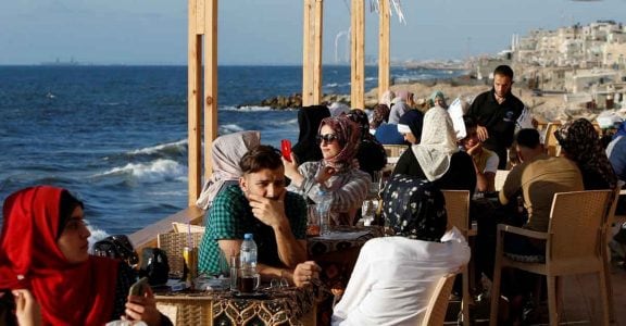 'Dream destination' cafes offer unique taste in blockaded Gaza strip ...